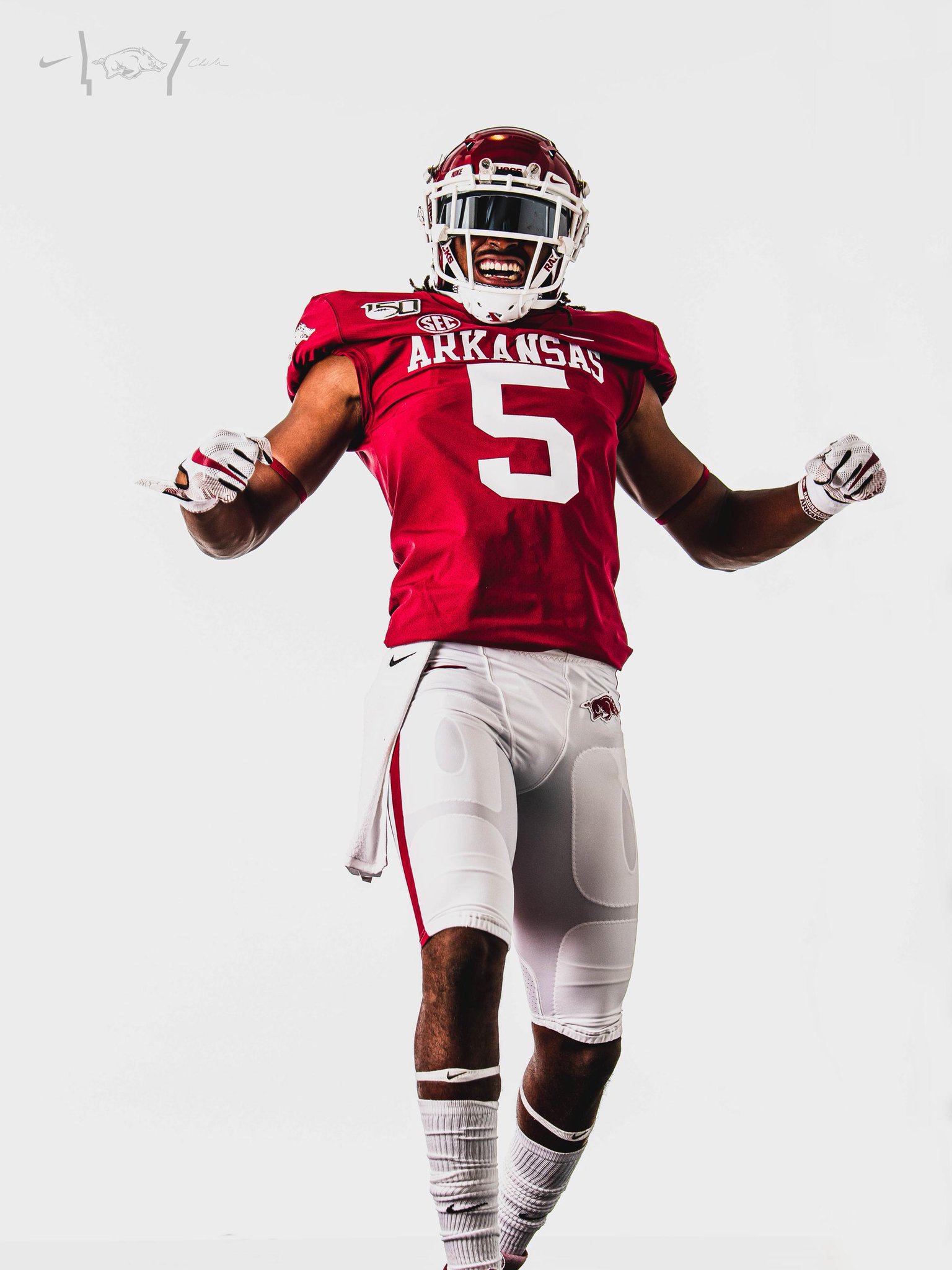 Razorbacks' new uniforms go back to classic look ... which is awesome ...