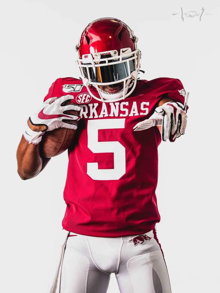 Razorbacks' new uniforms go back to classic look ... which is awesome ...