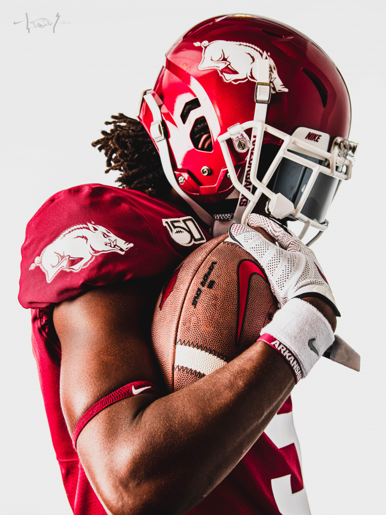 Razorbacks' new uniforms go back to classic look ... which is awesome ...