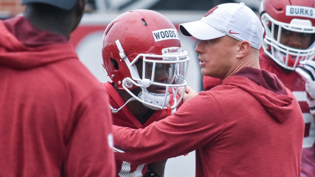FACES OF CAMP: Big gallery of photos from Thursday practice | Hit That ...