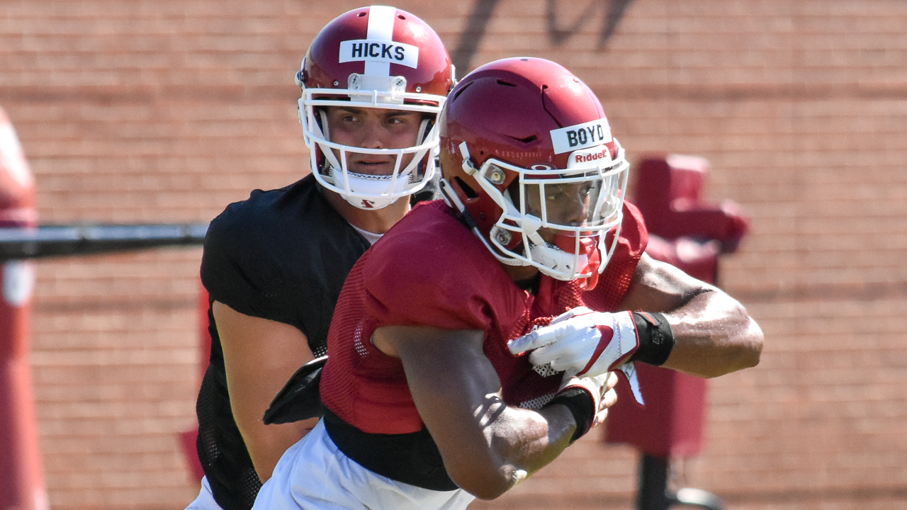 FACES OF CAMP: Looking at offense on day won by defense » Hit That Line ...
