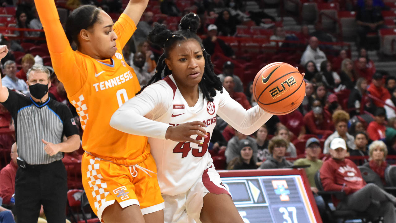 Hogs' Chrissy Carr, Makayla Daniels on new-look team after first ...