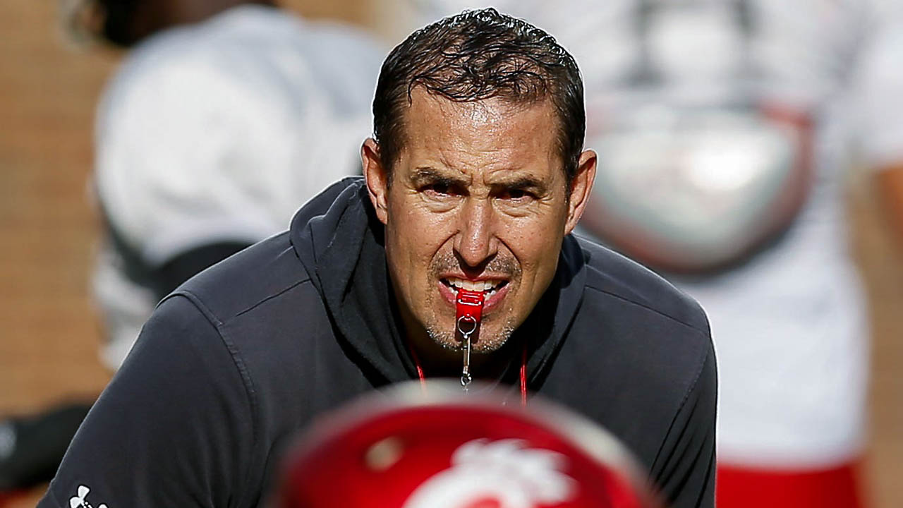 Cincinnati announcer Dan Hoard on WKRP in Cincinnati on Halftime » Hit ...