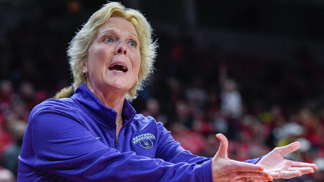 UCA coach Sandra Rushing things team can learn things from big loss ...