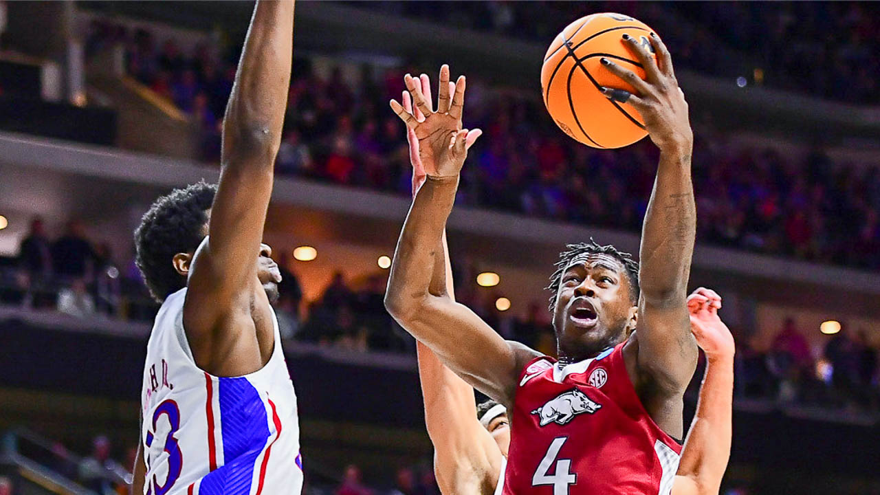 Sweetness again! Hogs down top-seeded Kansas to advance » Hit That Line ...