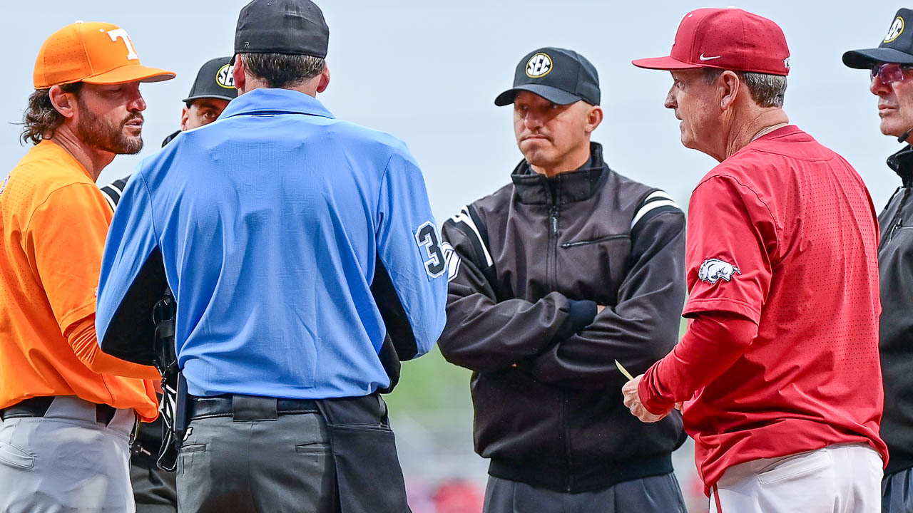 Pig Trail Nation's Mike Irwin on Dave Van Horn's job with Razorbacks ...