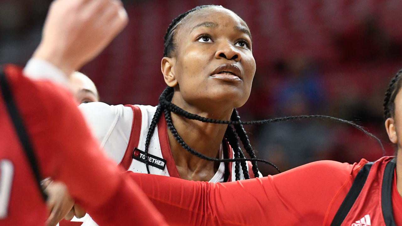 Razorbacks start slow, finish strong to down Alabama » Hit That Line ...