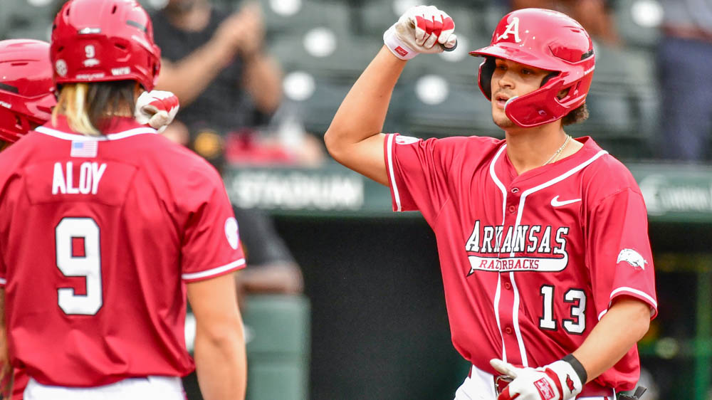 Hogs explode for 21 runs cruising to easy Grambling » Hit That Line ...