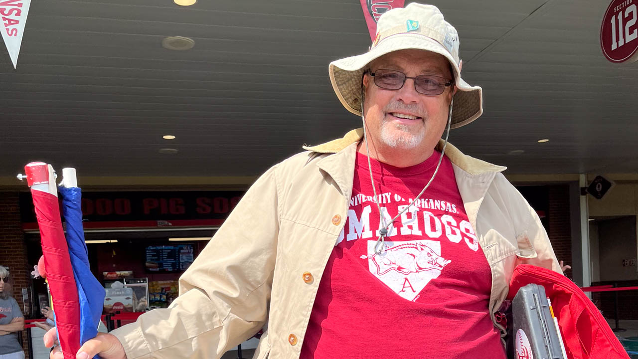 CLAY HENRY: Hognoxious, you can’t go just yet! » Hit That Line from ESPN Arkansas