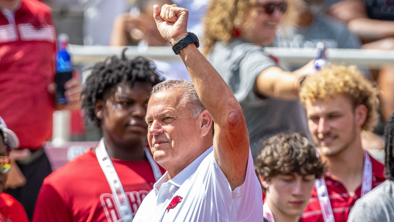 Razorbacks' coach Sam Pittman on hanging on for win over UAB » Hit That ...