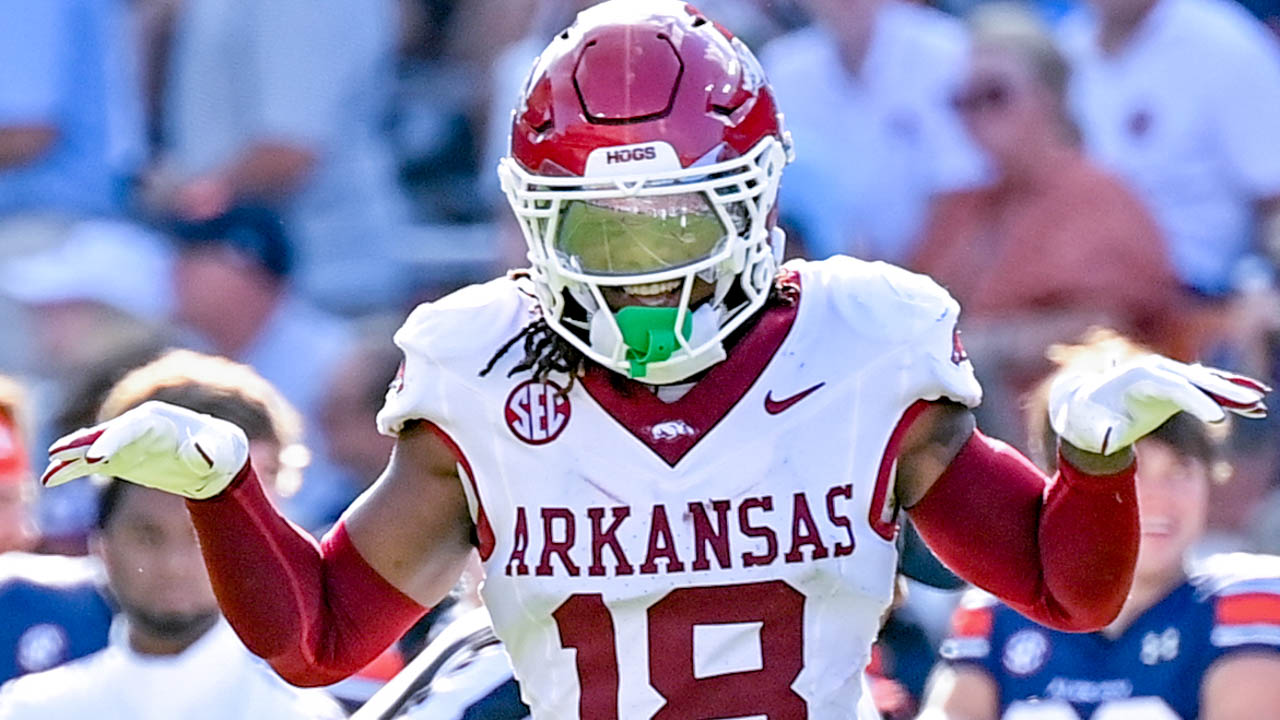 Hogs' defensive back TJ Metcalf, offensive lineman Fernando Carmona ...