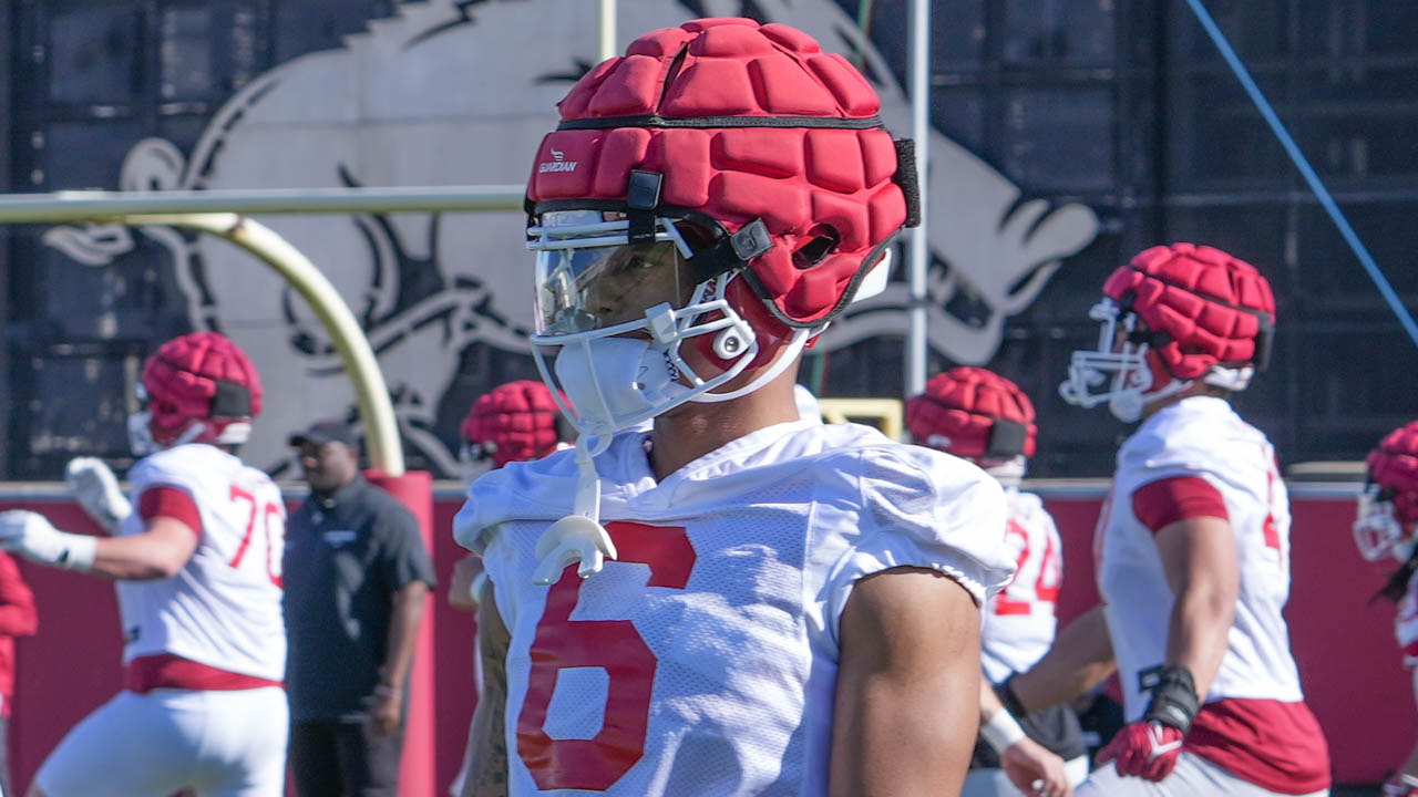 Razorbacks' Raylen Sharpe, Stephen Dix on Spring Practice » Hit That ...
