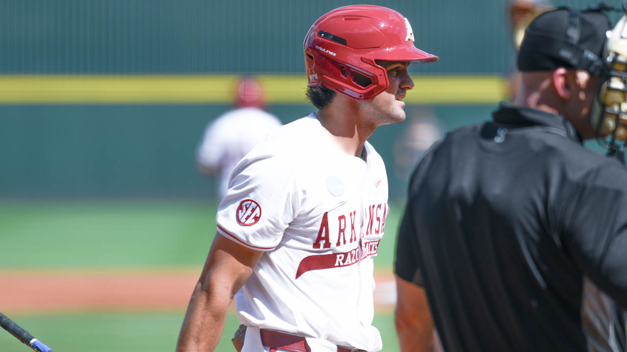 Root's master class pushes Hogs past Vols in Super Regional opener ...