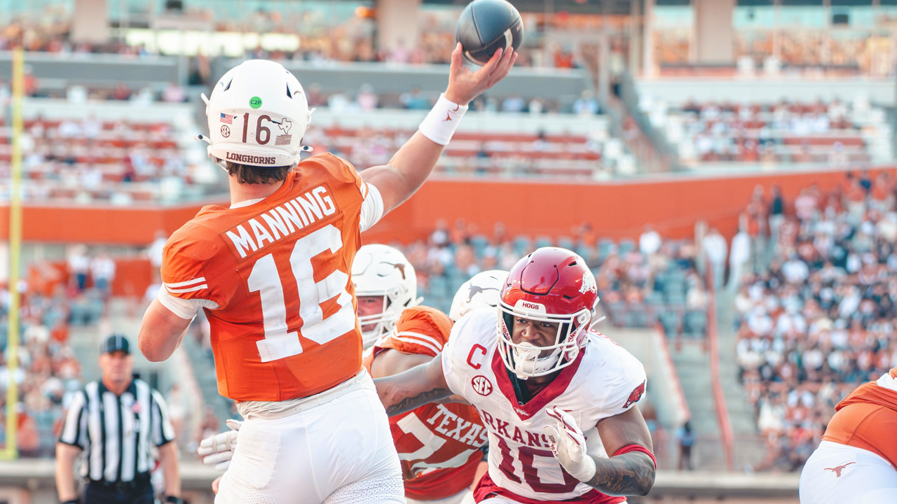Razorbacks drop ninth straight as Texas, Arch Manning roll over Hogs ...