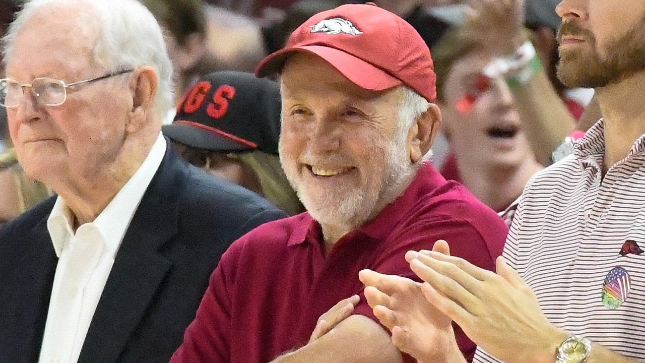 Tyson partnership gives Razorbacks jersey patch NIL boost » Hit That ...